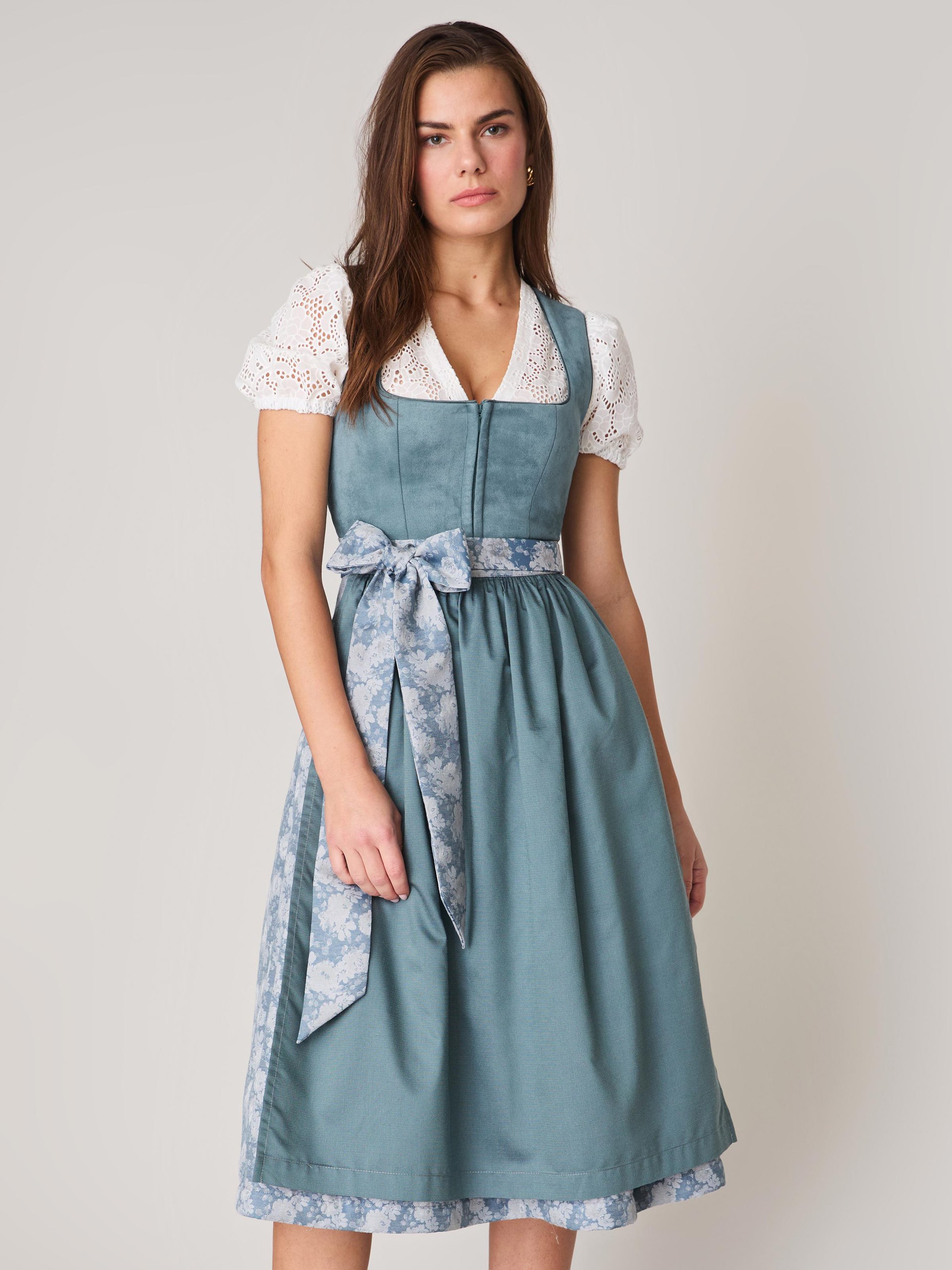 Limitierte Designer Dirndl entdecken | LIMBERRY