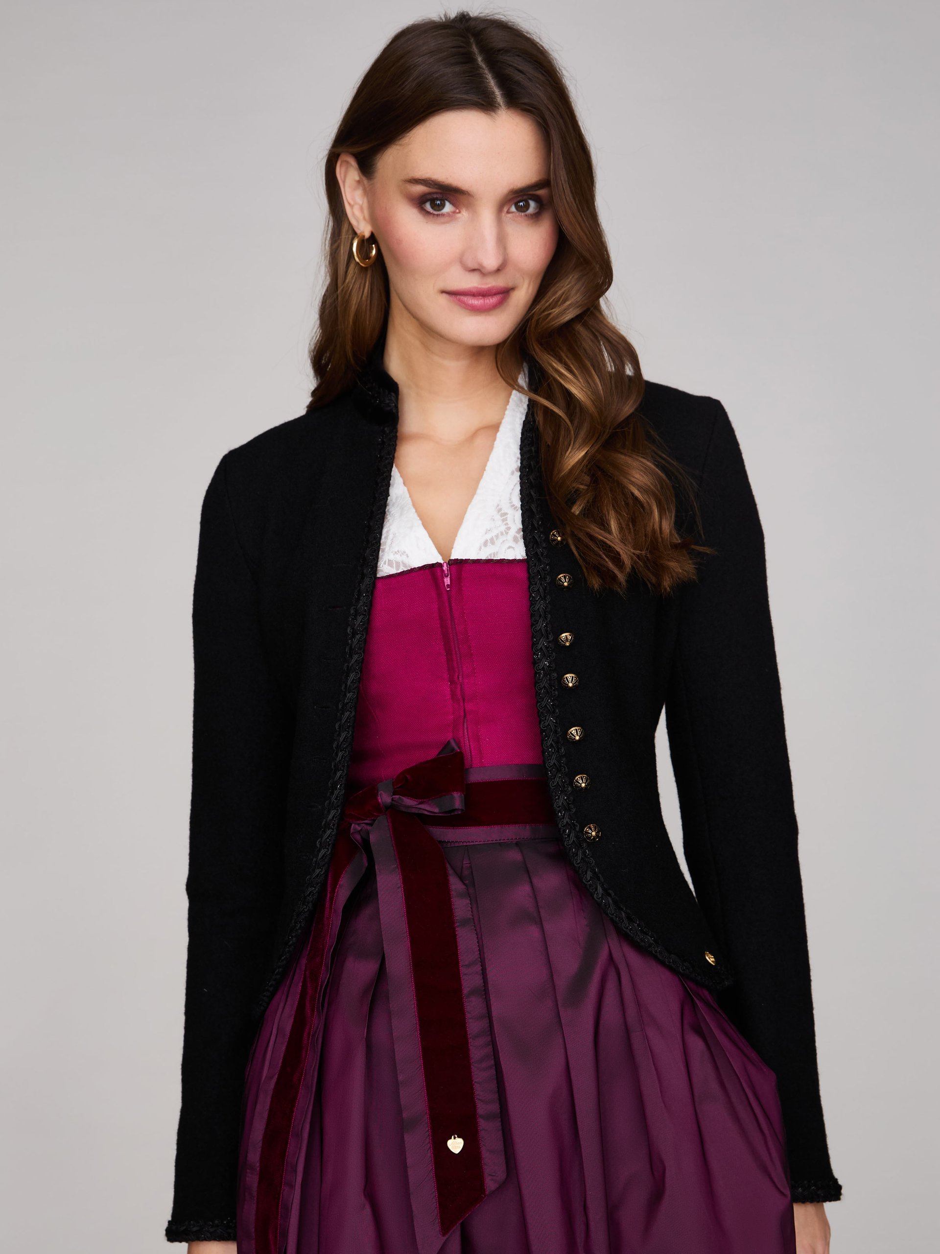 Altrosa Dirndl mit dekorativer Schnalle | AlpenHerz