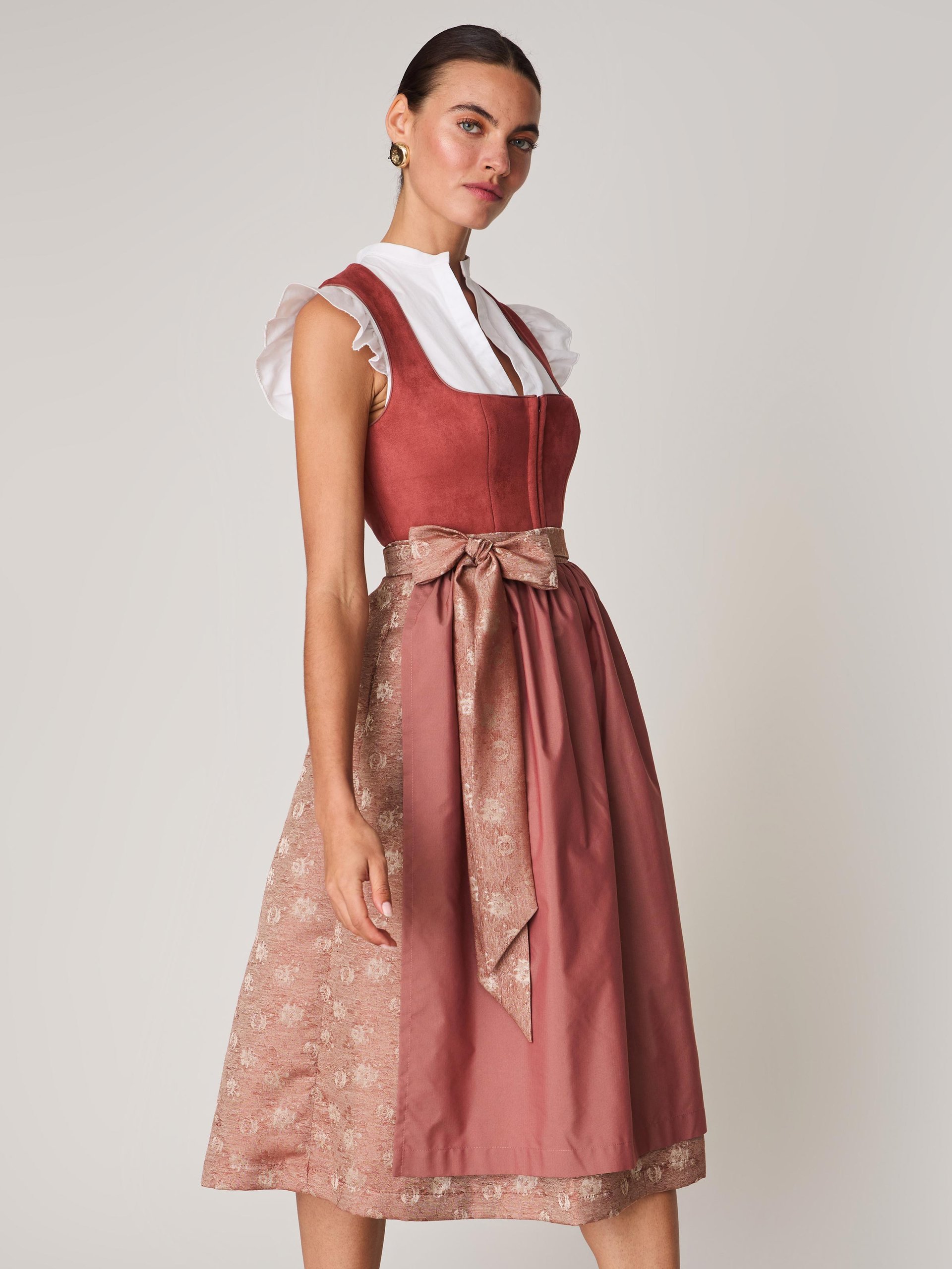 Limitierte Designer Dirndl entdecken | LIMBERRY