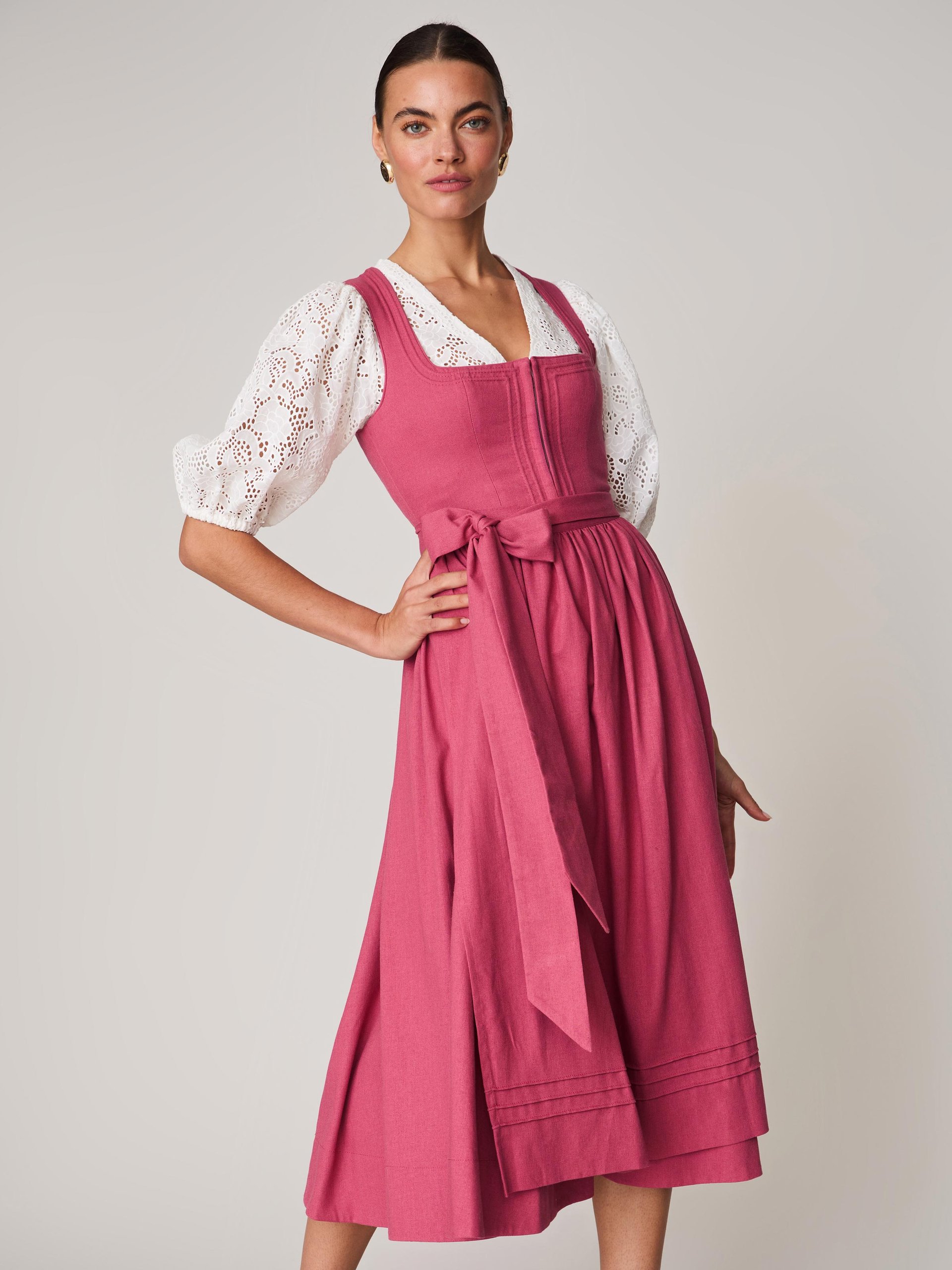 Hochwertige Trachtenmode für Damen | LIMBERRY
