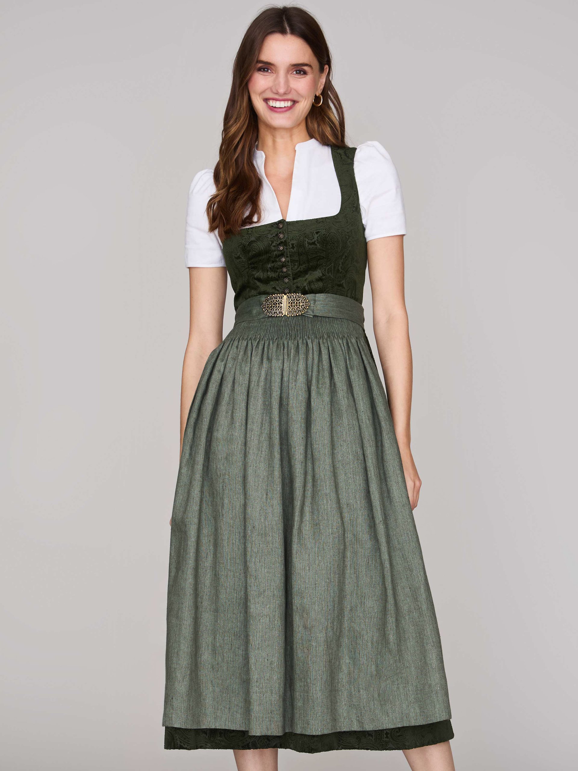 Schwarzes Dirndl | GOTTSEIDANK