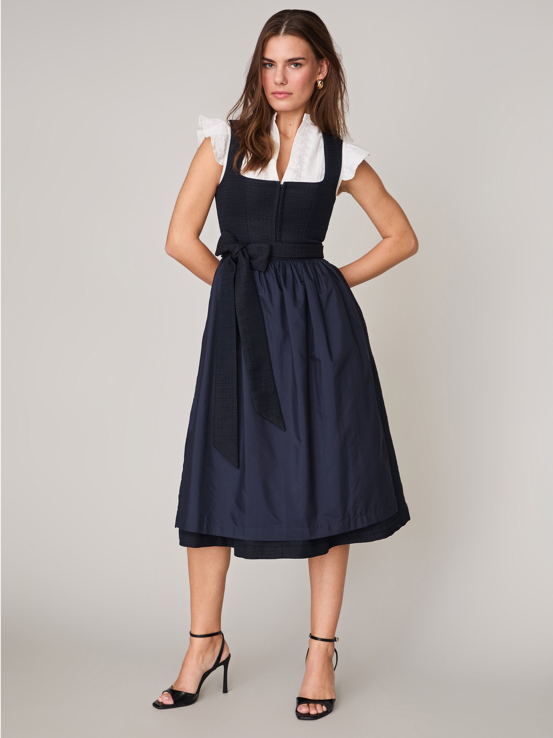 Limitierte Designer Dirndl entdecken | LIMBERRY