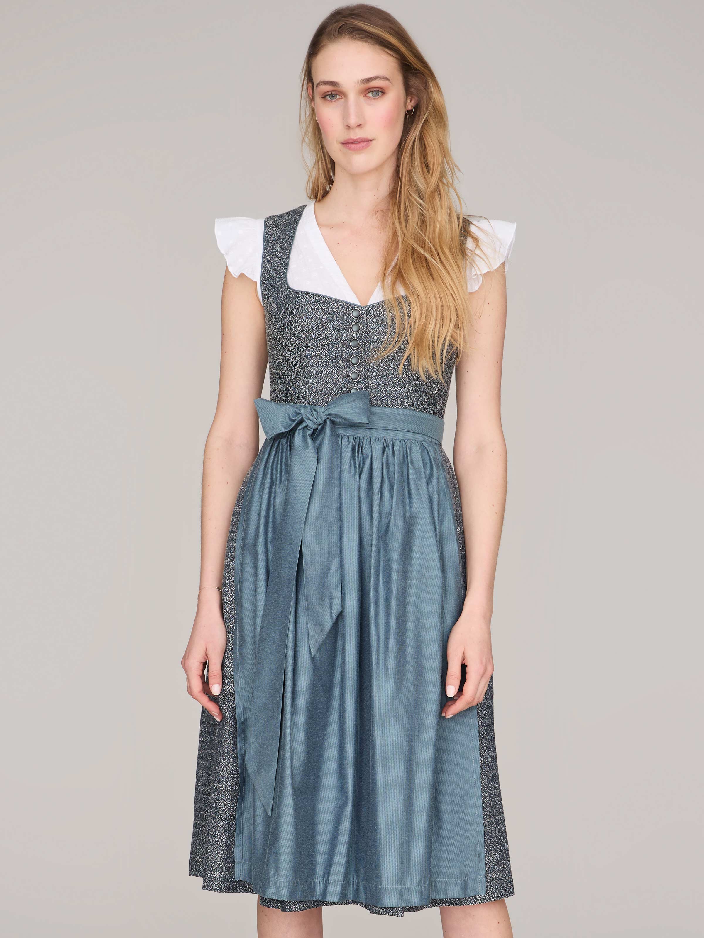 Dirndl kaufen - Trachten Trends 2025 entdecken | LIMBERRY